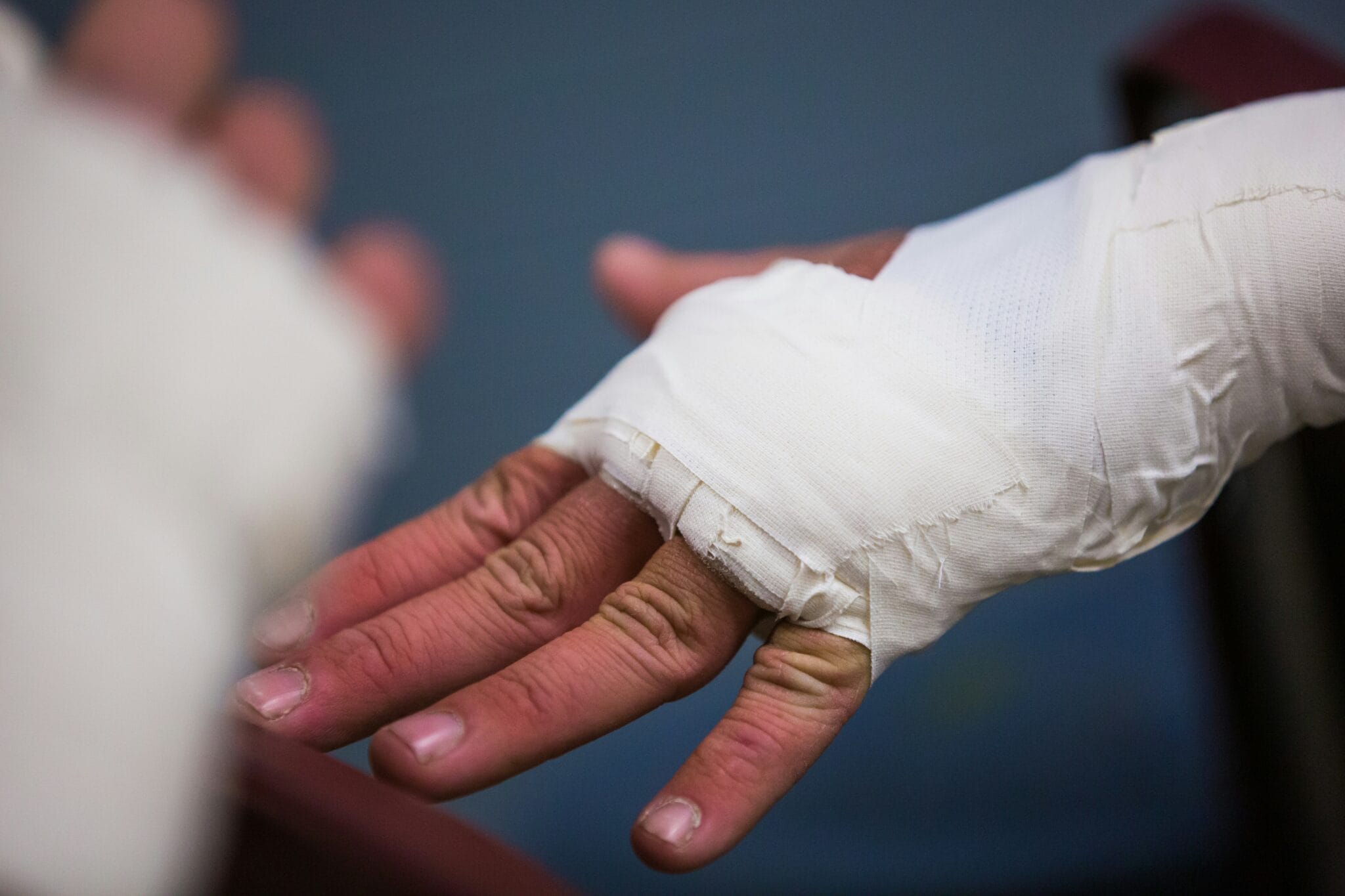 Een ontstoken wond: de symptomen & behandeling - Dokter.nl